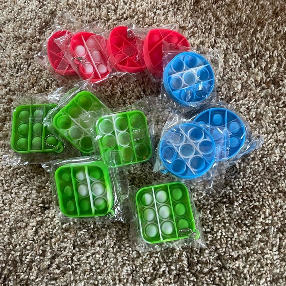 Booster Enterprises | Accessories | 37 Pop It Key Chains Fidget Party ...